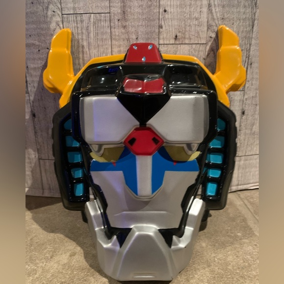 Dreamworks | Toys | Dreamworks Voltron Defender Gear Role Play Mask ...